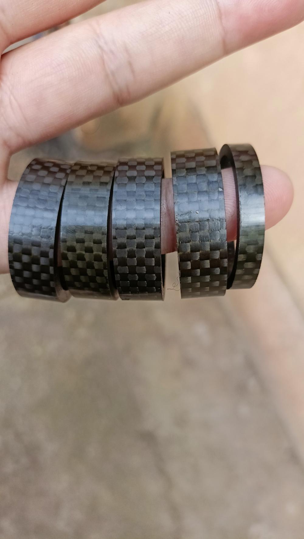 Karbon spejseri ukupno 45mm odlični