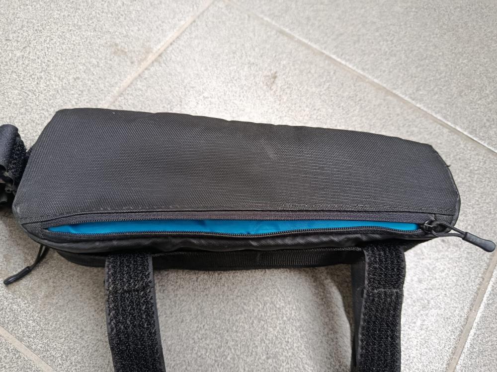 Decathlon BTWIN torbica za ram