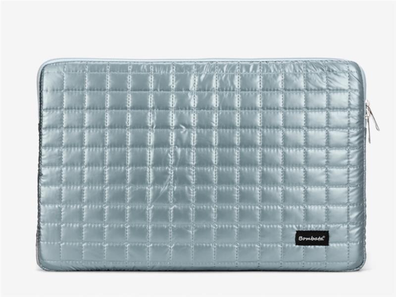 Torba BOMBATA 100gr sleeve 15,6"/16" Pale Blue