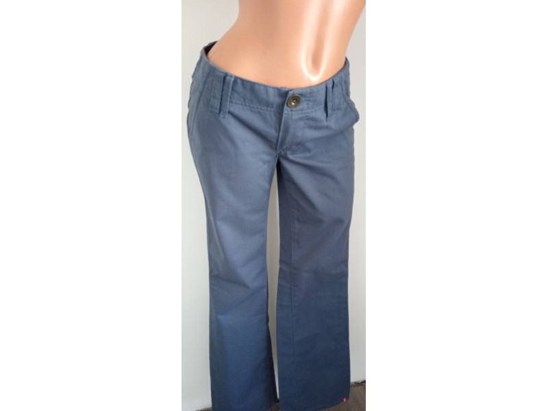 1. Esprit pantalone vel S-36