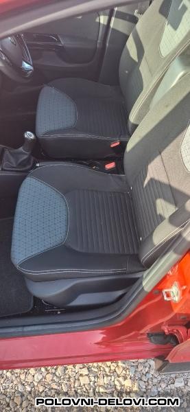 Renault Clio 0.9 Enterijer