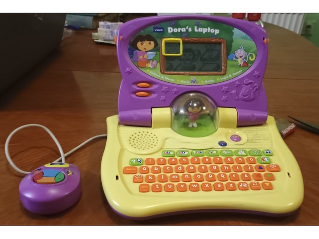 Dora dečji laptop