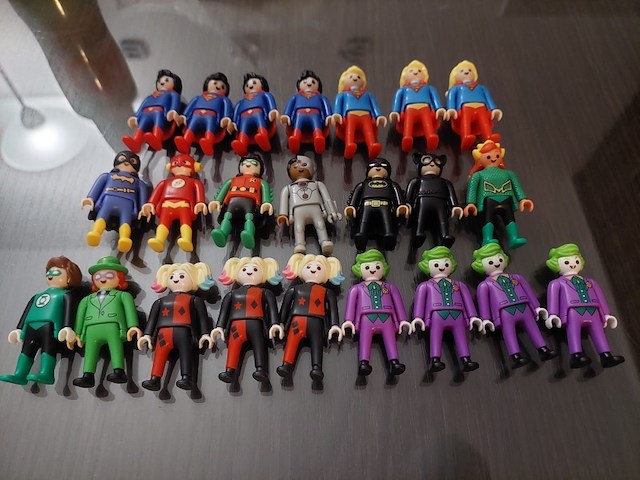 Kinder Surprise Superheroes Playmobile