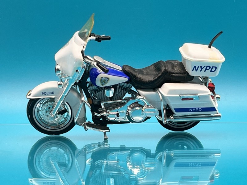 1:18 MAISTO Harley-Davidson NYPD [MX-89]