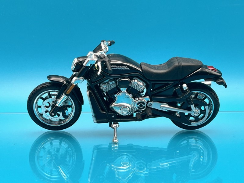 1:18 MAISTO Harley-Davidson [MX-78]