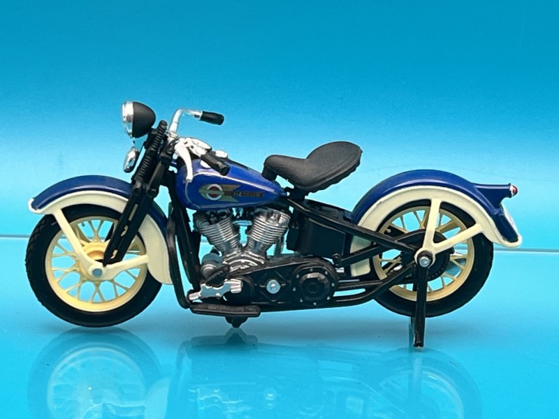 1:18 MAISTO Harley-Davidson [MX-51]