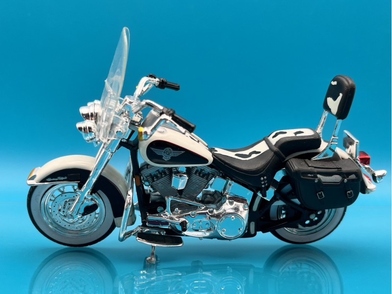 1:18 MAISTO Harley-Davidson [MX-94]