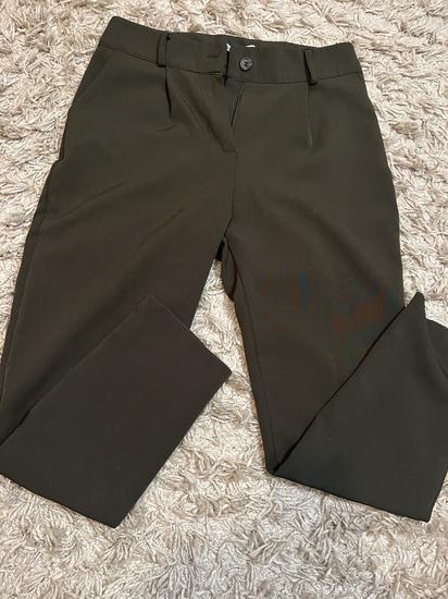 Maslinaste pantalone