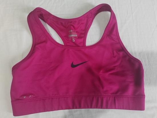 Nike top vel. M