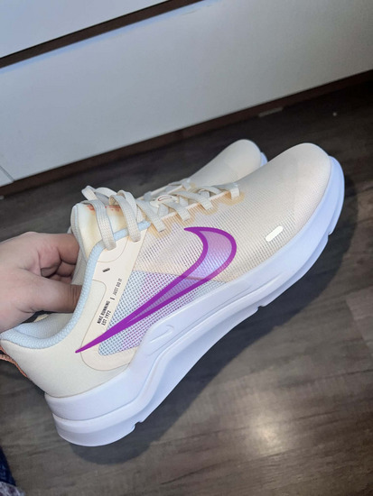 NIKE patike zenske 40.5 NOVO
