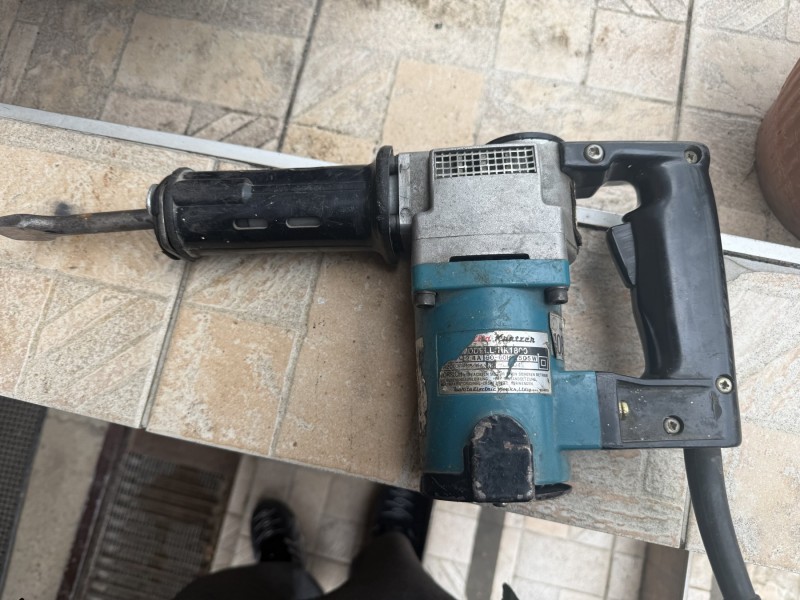 Makita HK1800 štemarica električni čekić ISPRAVNA