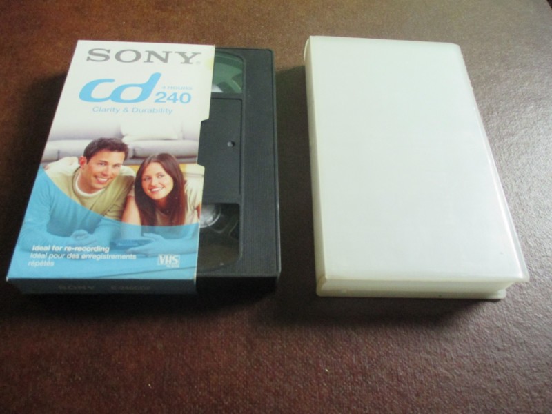 VIDEO kaseta SONY CD E-240 + PVC omot