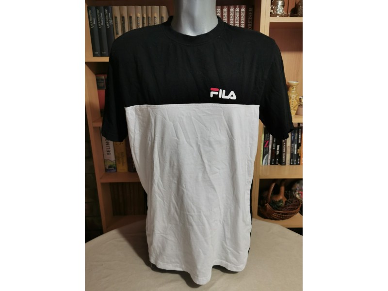 12. FILA PAMUCNA EKSTRA MAJICA vel M