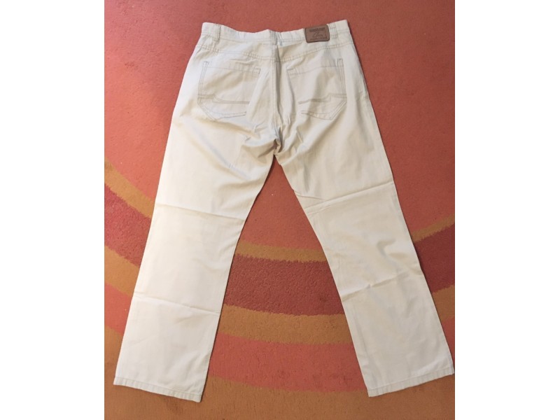 Pantalone Angelo Litrico br 35-32 bež boje