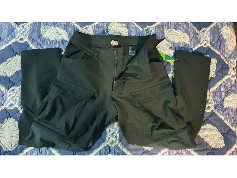 Pantalone H&M Sport - NOVO sa etiketom Bear Gryll model