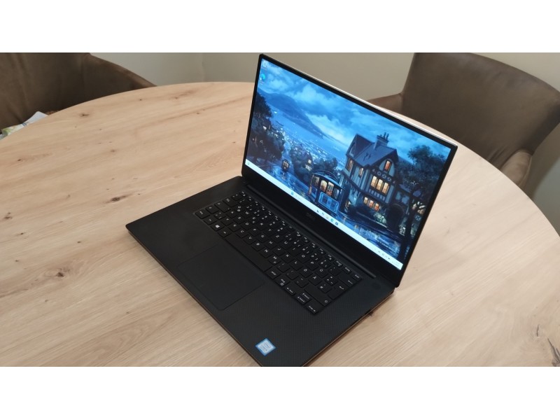 Dell Precission 5530.15.6" i9-8950HK.32GB DDR4.1TB SSD