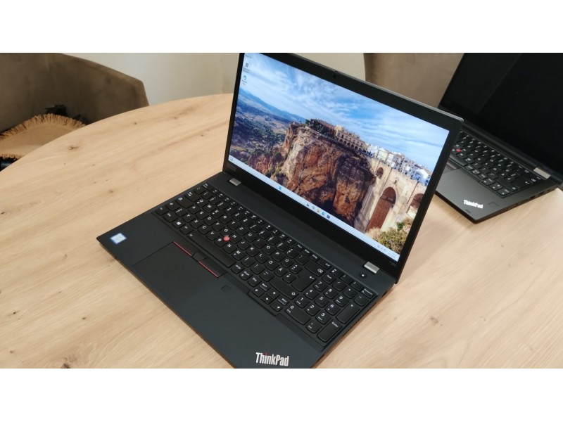 Lenovo Thinkpad T590.15.6'' i5-8gen.8 DDR4.256 SSD