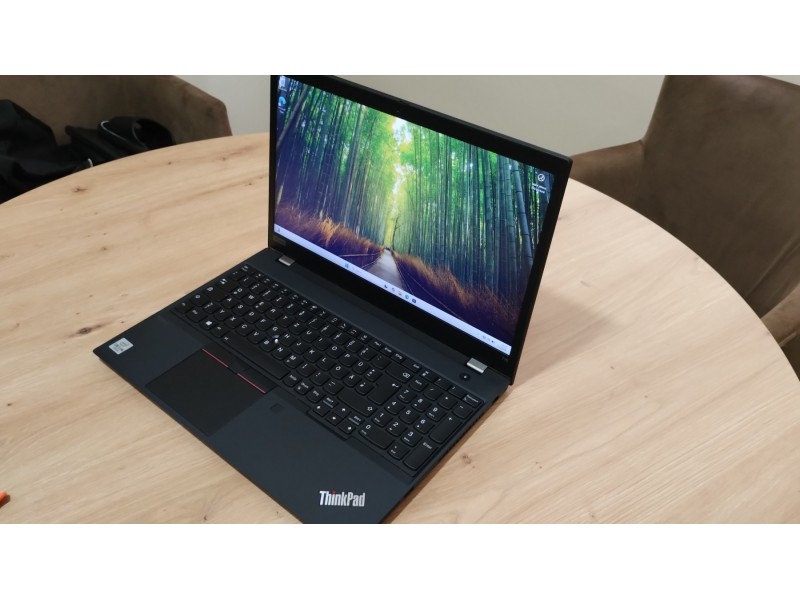 Lenovo T15.15.6'' i5-10310U .8gb 256 SSD