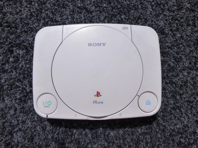SONY PlayStation PS One, neispravan, čipovan