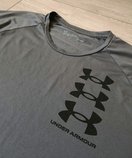 Kao nova UNDER ARMOUR majica - L - Predobra!
