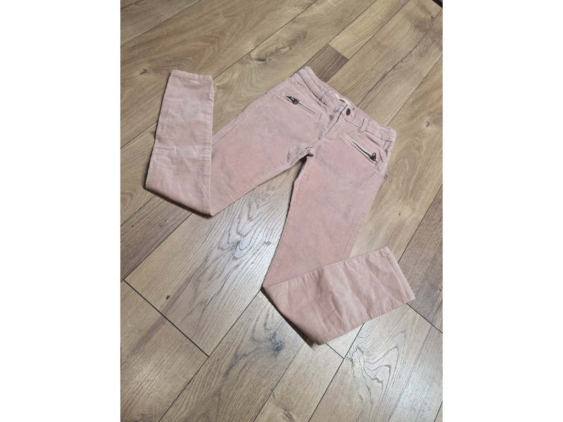 Zara pliš pantalone vel 134-140 očuvane