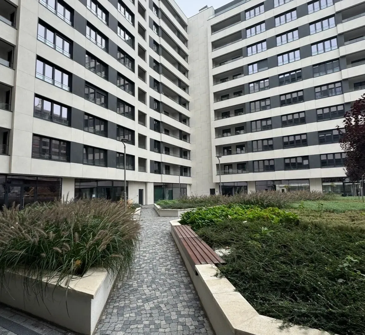 Izdavanje, dvosoban stan, 47m², Novi Beograd Blok 65, Novi Beograd Sve Podlokacije
