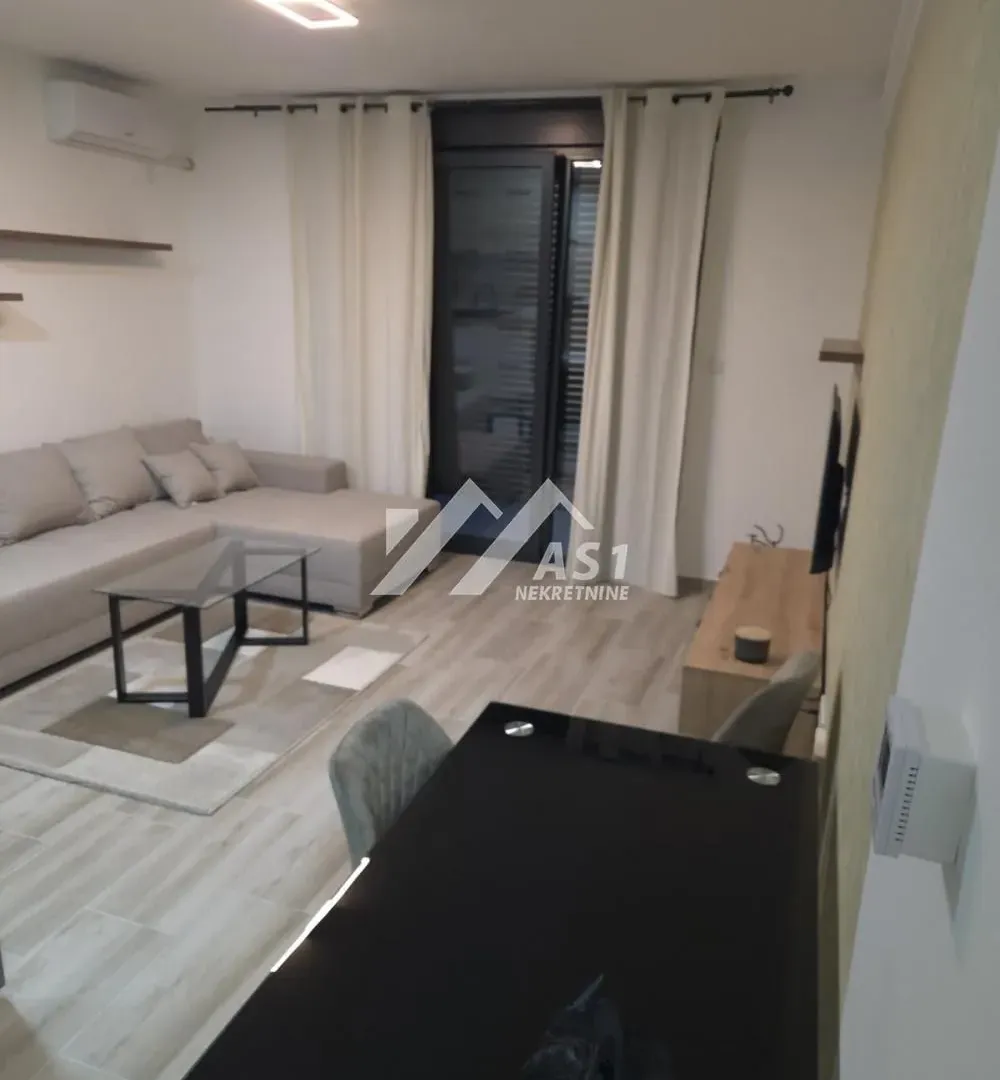 Izdavanje, stan, 27m², Novo naselje, Novi Sad
