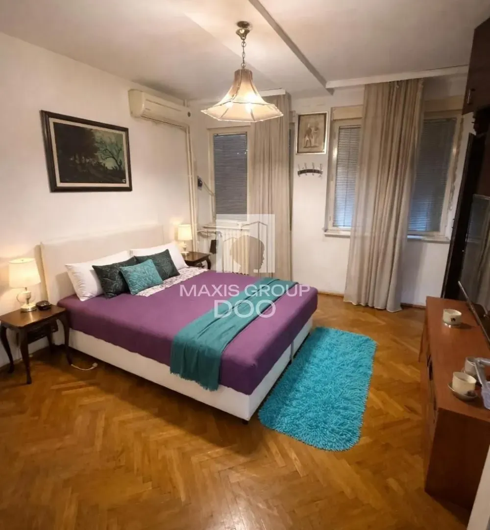 Izdavanje, trosoban stan, 60m², Palata Pravde, Beograd