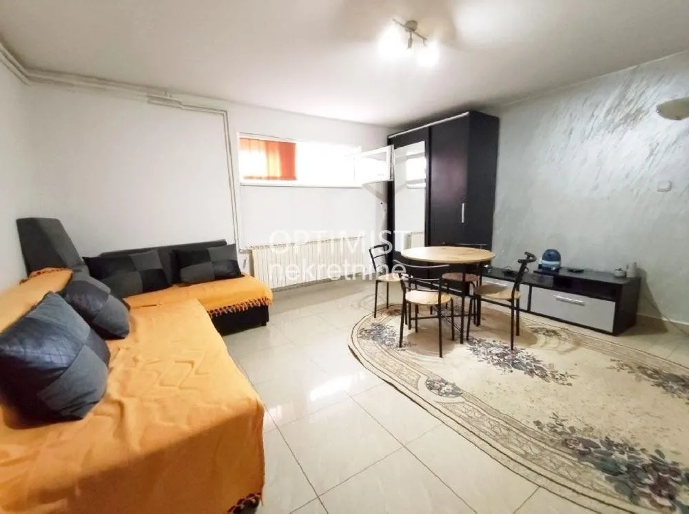 Prodaja, jednosoban stan, 29m², Čubura, Beograd