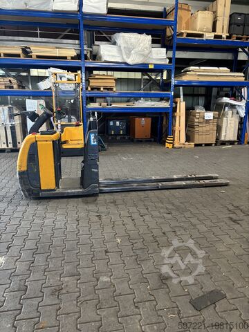 Horizontalni uređaji za izdvajanje narudžbina
Jungheinrich ECE 225 (2400 mm)