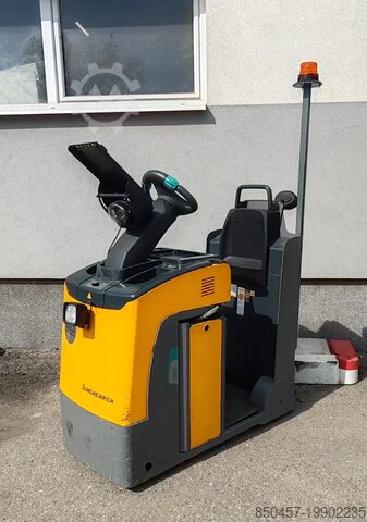 Vučni tegliči
Jungheinrich EZS130 Li-Ion 2018yy/ 1590mh (defek)t