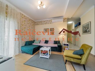 79m² 395.000€
Beograd, Stari grad, Studentski trg, Zmaja od Nocaja
