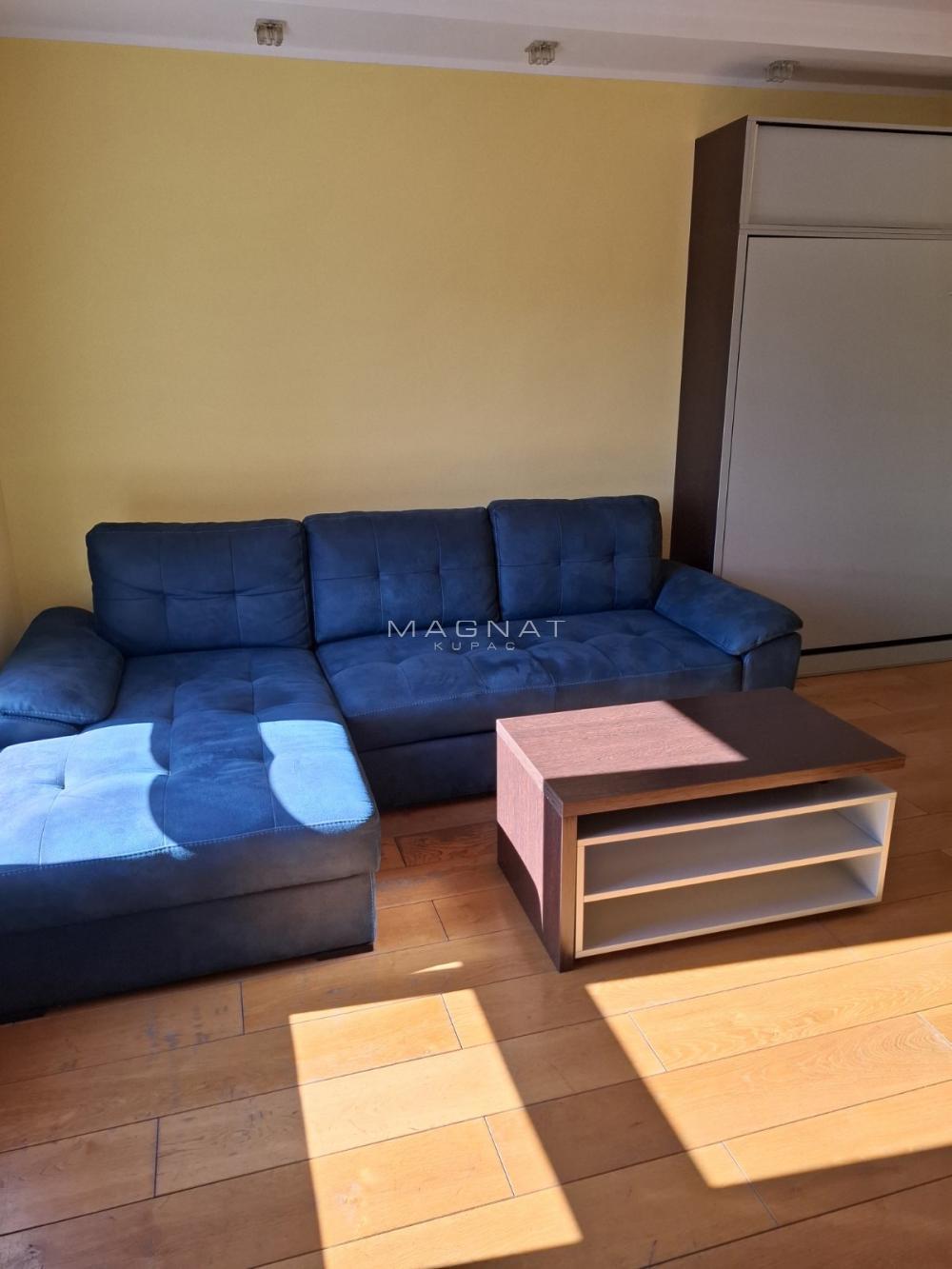 Ljubinke Bobić, Jednoiposoban stan na prodaju, 62m2, 217.000€