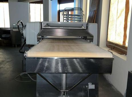 Razdelnik za testo RONDO SSO675.B0 E0613803, Manomat 2000 Teigausrollmaschine Sockelmodell, Sockel rostfr