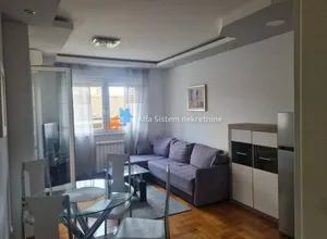 Izdavanje Stan - Beograd, Zvezdara: Vukov spomenik - Đeram