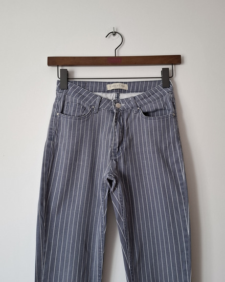 Uske prugaste pantalone 27 XS