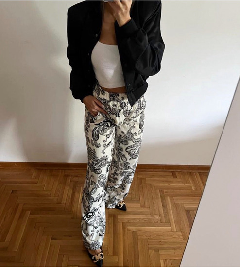 Zara pantalone nove