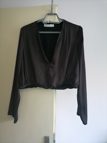 Crni satenski srop top Zara