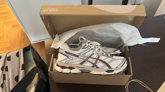 Asics Culumus 16 patike 39 NOVO