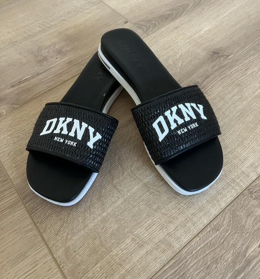 DKNY kozne papuce 38
