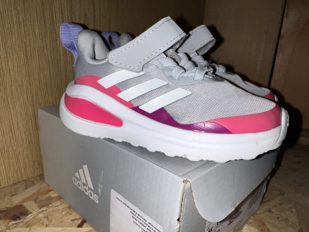 Adidas patike za devojčice
