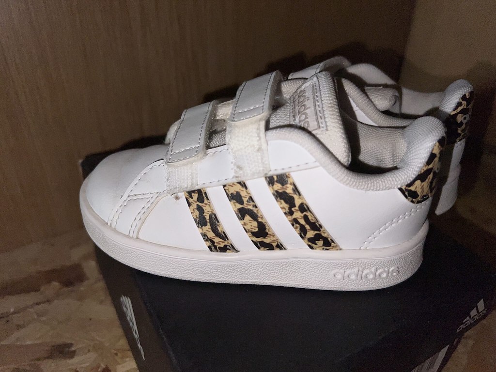 Adidas patike za devojčice