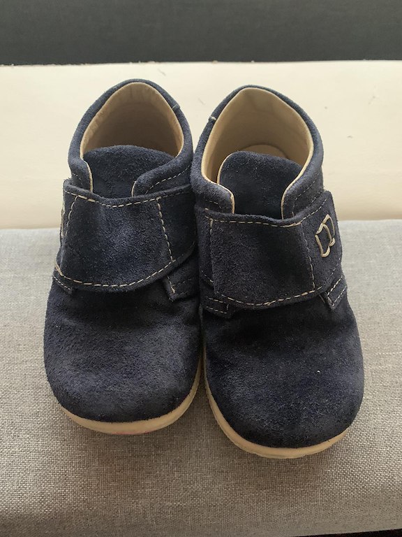 Milami cipele broj 25