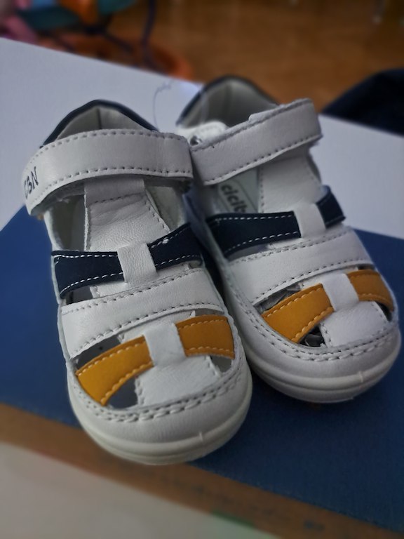 Ciciban sandale