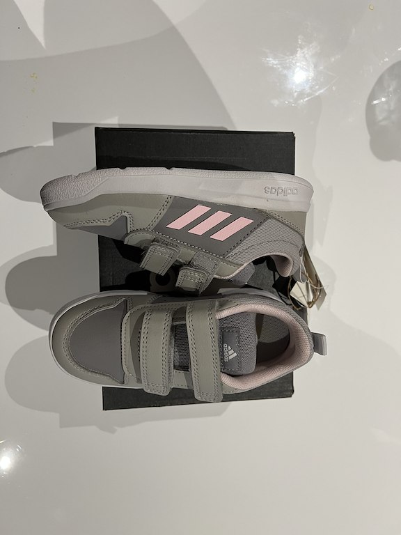 Adidas ženske patikice sa etiketom
