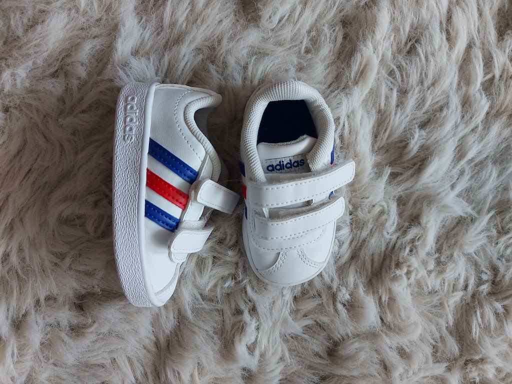 Adidas patike za dečake