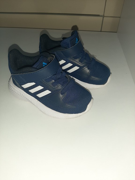 Dečije patike adidas 21