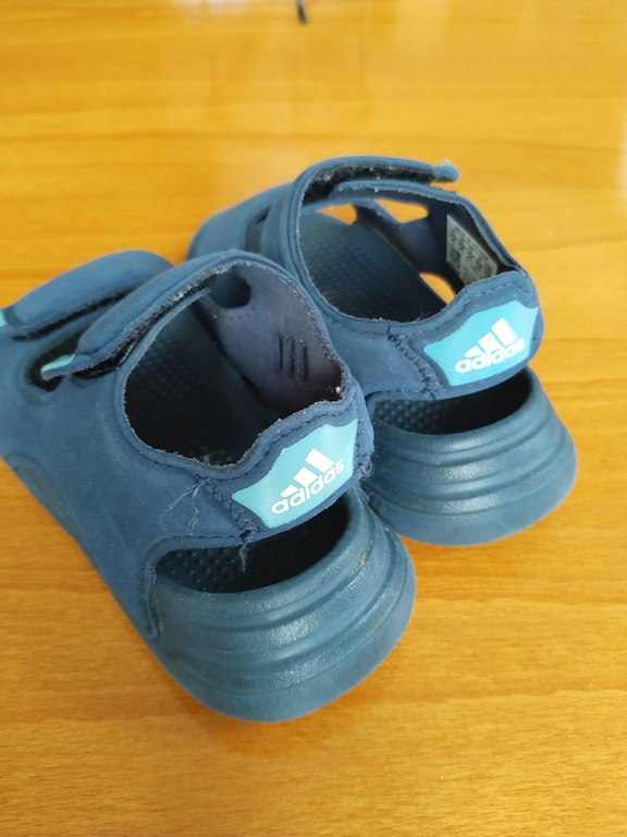 Adidas sandale 22