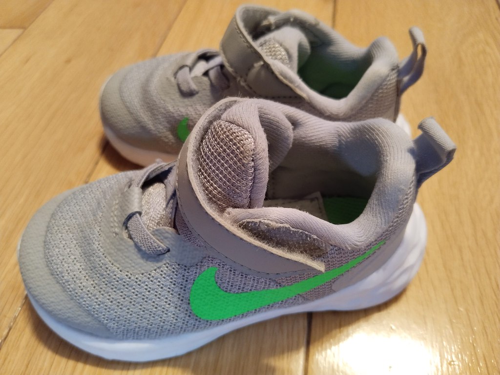 Nike patike 22
