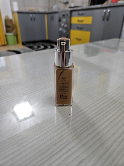 Dior puder 20ml poklon uz kupovinu